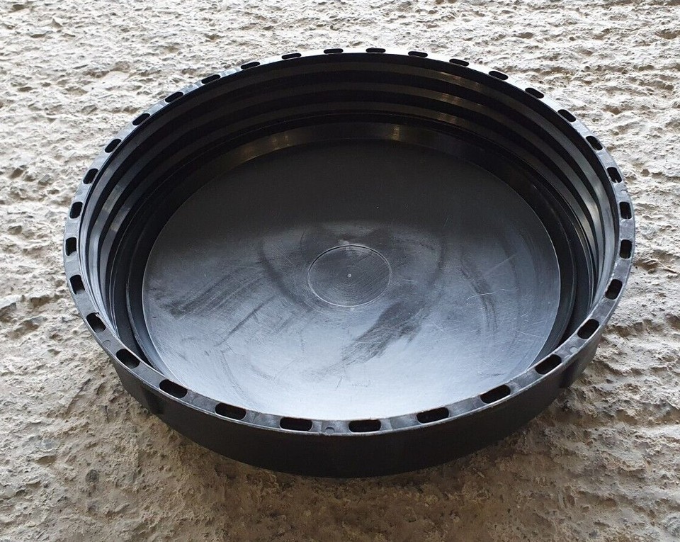 Wydale 8" tank lids - plain or vented with breather, internal thread ...