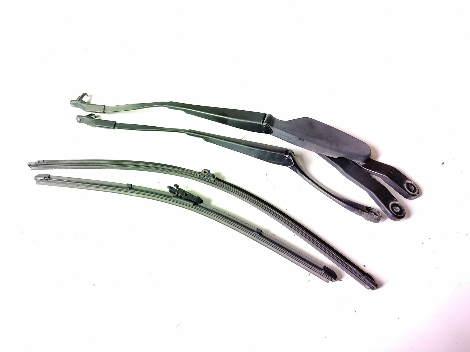 2008-2014+MERCEDES+C300+W204+Front+Windshield+Wiper+Arms+OEM for sale ...