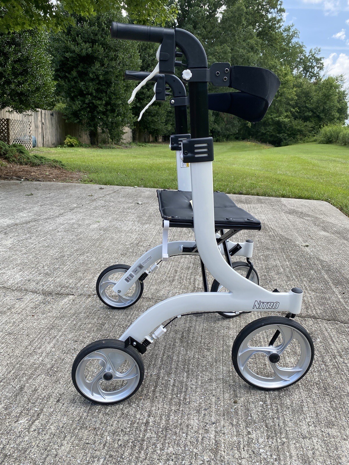 Elenker Upright Rollator Walker Stand Up Rollator Walker with Shock ...