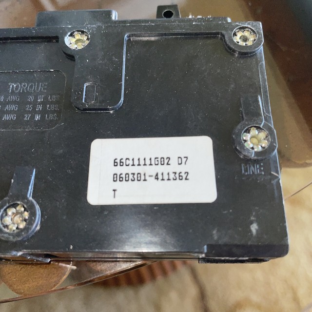 Eaton BRCAF120 20 Amp Single-Pole Combination Arc Fault Circuit Breaker ...