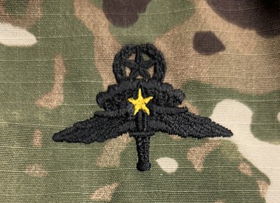 US Army Master Combat 5 Jumps Military Freefall Parachutist Badge OCP ...