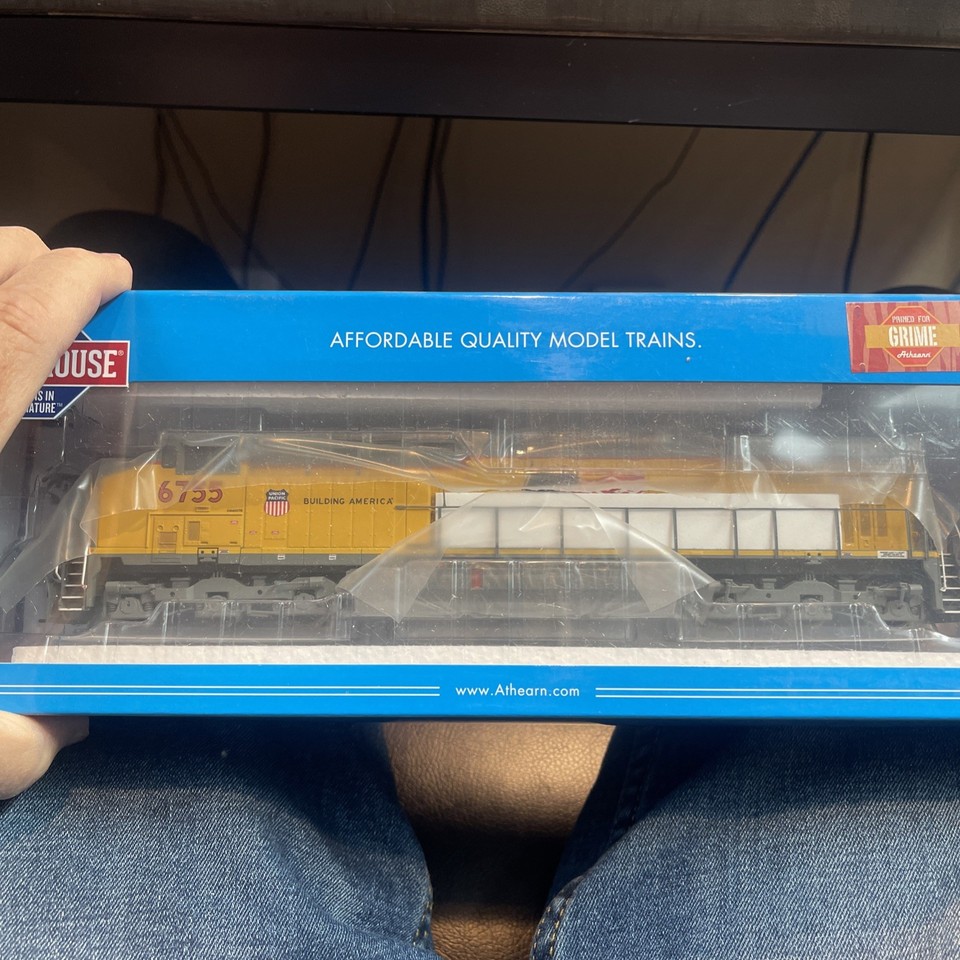 Ho Scale UP AC4400CW #6755 NIB | eBay