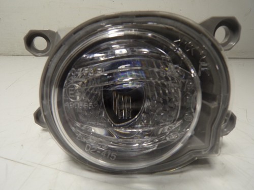 8121002190 FEU ANTIBROUILLARD DROIT / 17252425 POUR TOYOTA COROLLA E21 ...