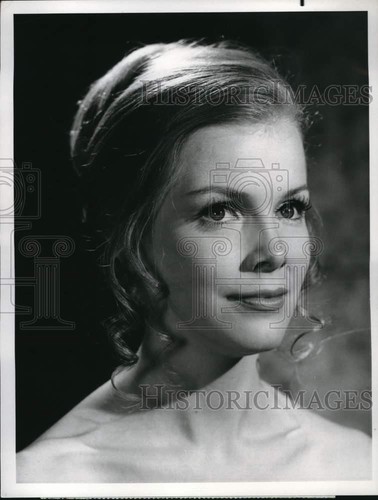 1970 Press Photo Actress Laraine Stephens stars in "Bracken's World" TV ...