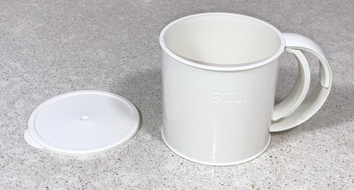 PYREX ACCESSORIES PLASTIC FLOUR POWDERED SUGAR SIFTER WITH LID | eBay