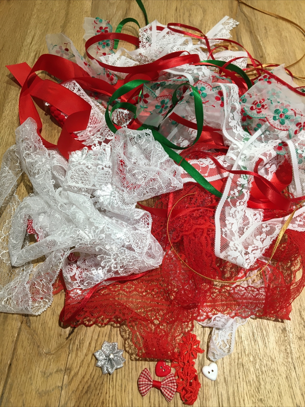 Christmas Craft Lace & Ribbon Sets .Assortment of Beautiful Ribbon/Lace ...