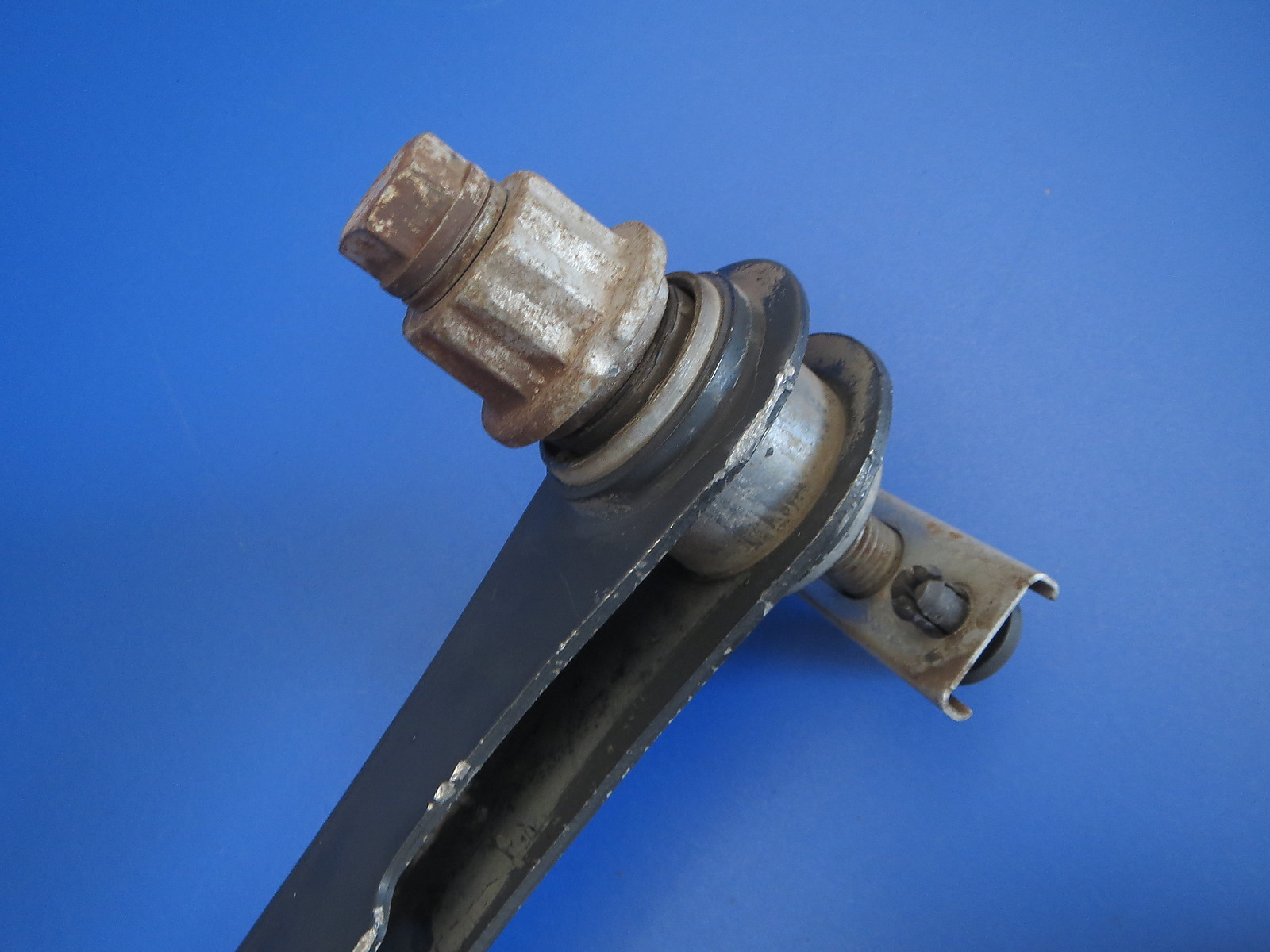 2010 MINI COOPER R56 RIGHT REAR PASSENGER SIDE CONTROL ARM ARMS W/ BOLT ...