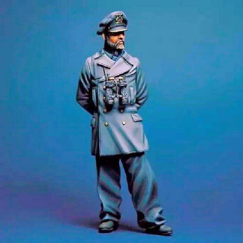 1/16 Resin Plastic Model Kits German Submarine Commander WW2 Unpainted ...