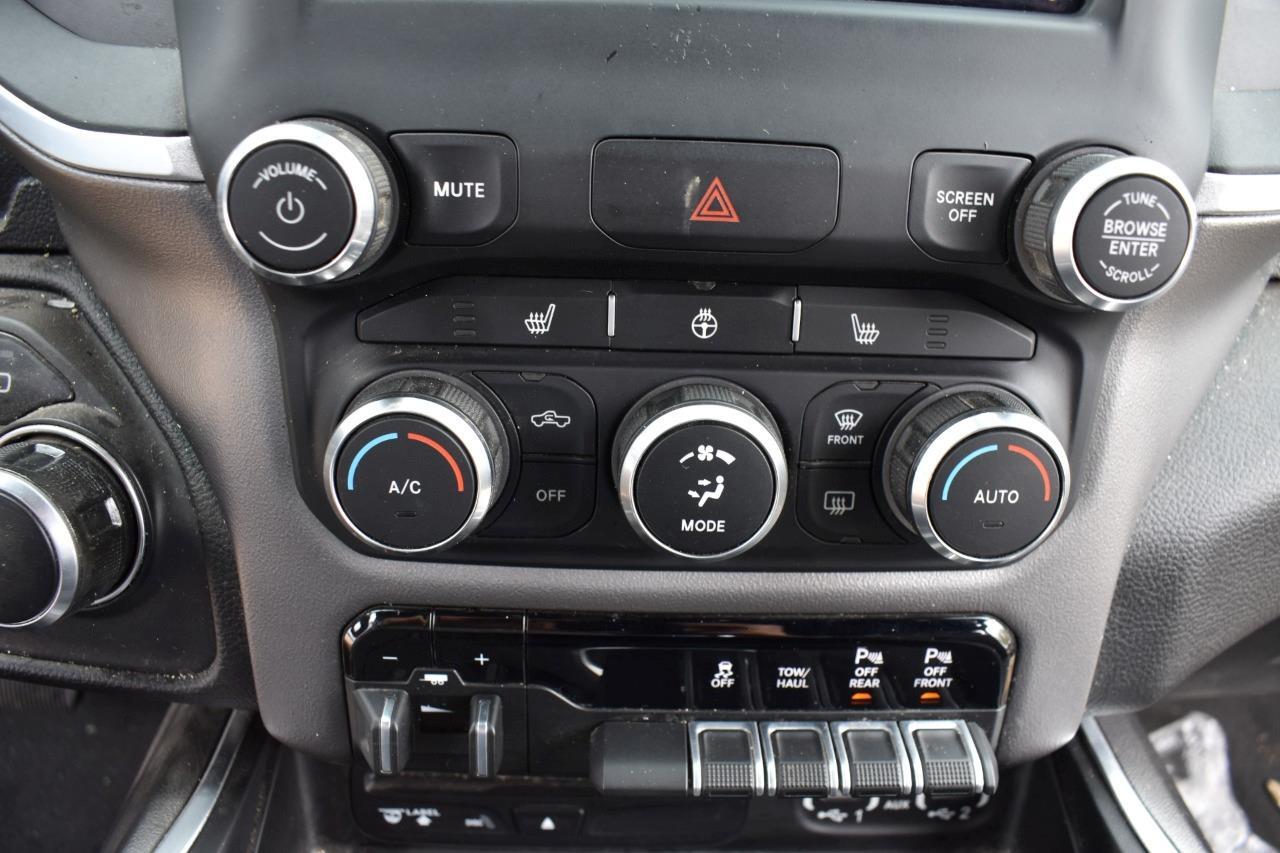 2019 RAM 1500 8.4" UCONNECT 4 OEM RADIO W/ CONTROL PANEL & RECEIVER UAM ...