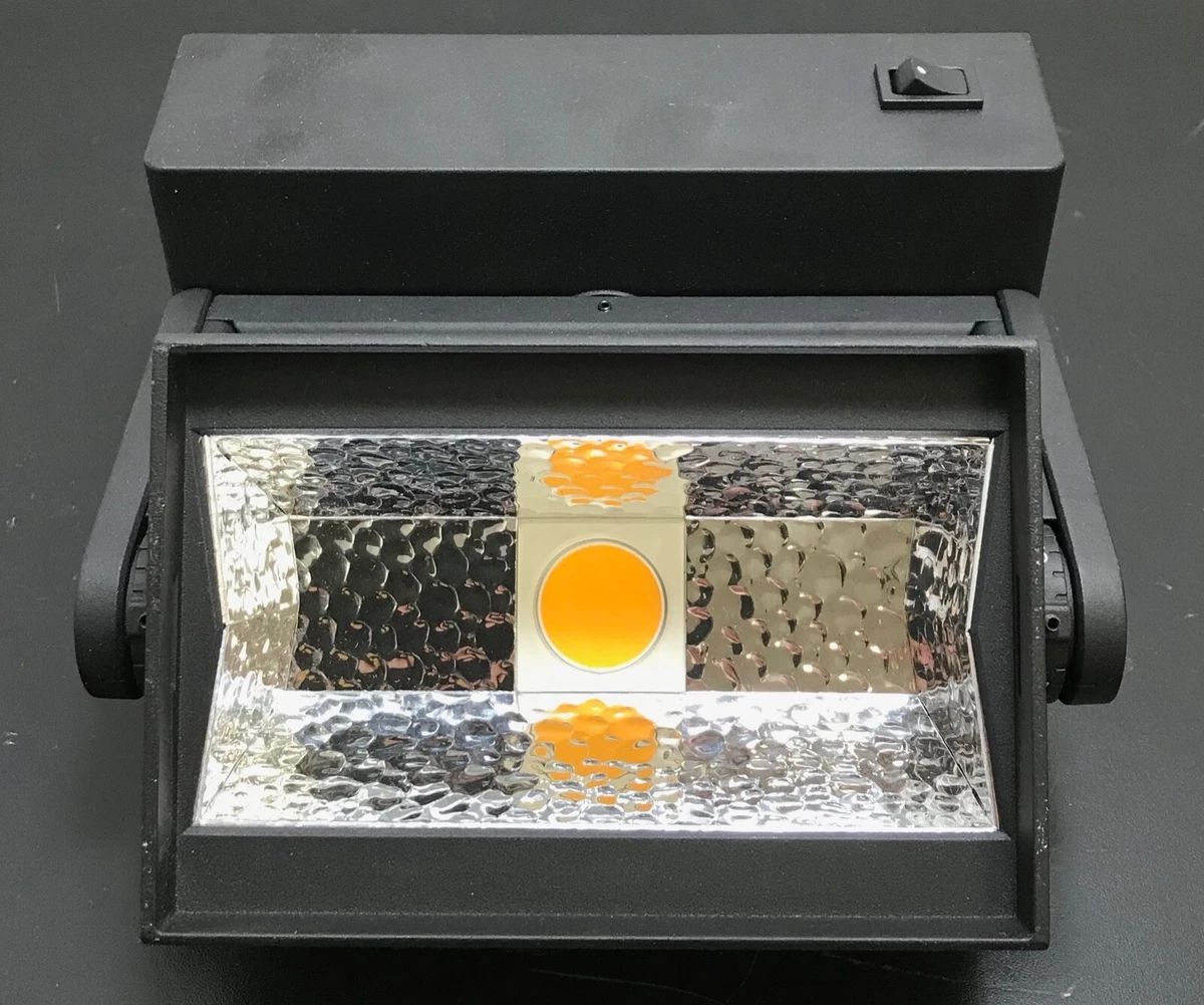 Contech Lighting Track | Shelly Lighting