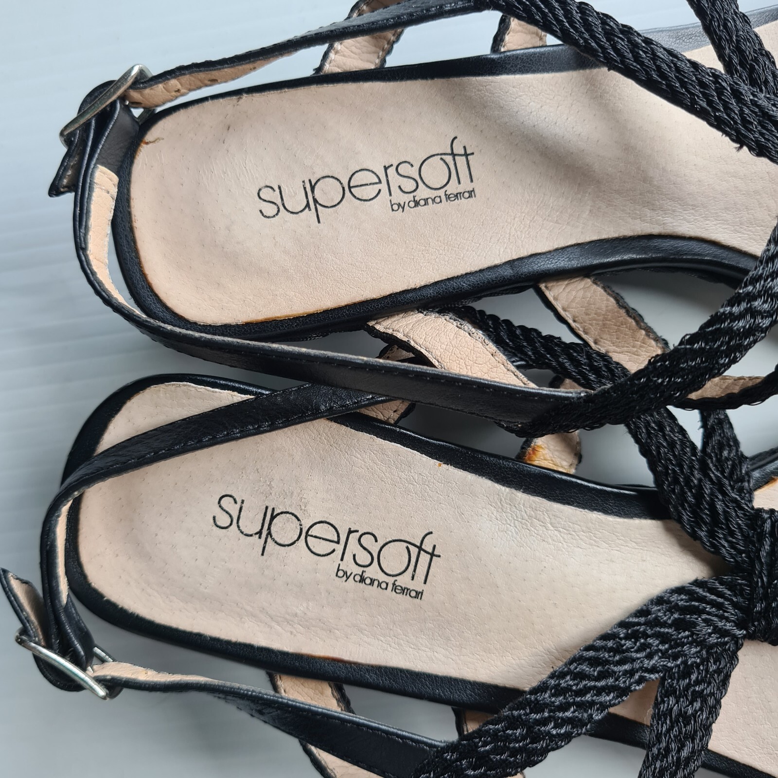 Supersoft Diana Ferrari Womens Barb Leather Wedge Sandals Shoes Size 8. ...