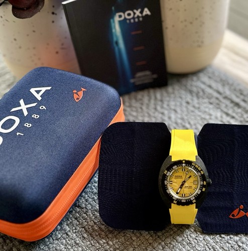 Doxa Sub 300 Carbon Yellow Divingstar Dive Watch New & Unworn, Full Set ...