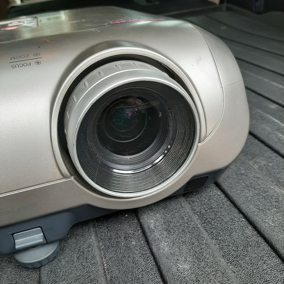 Sharp XR-10XL XGA 1024 x 768 DLP Multimedia Projector, 2000 ANSI | eBay