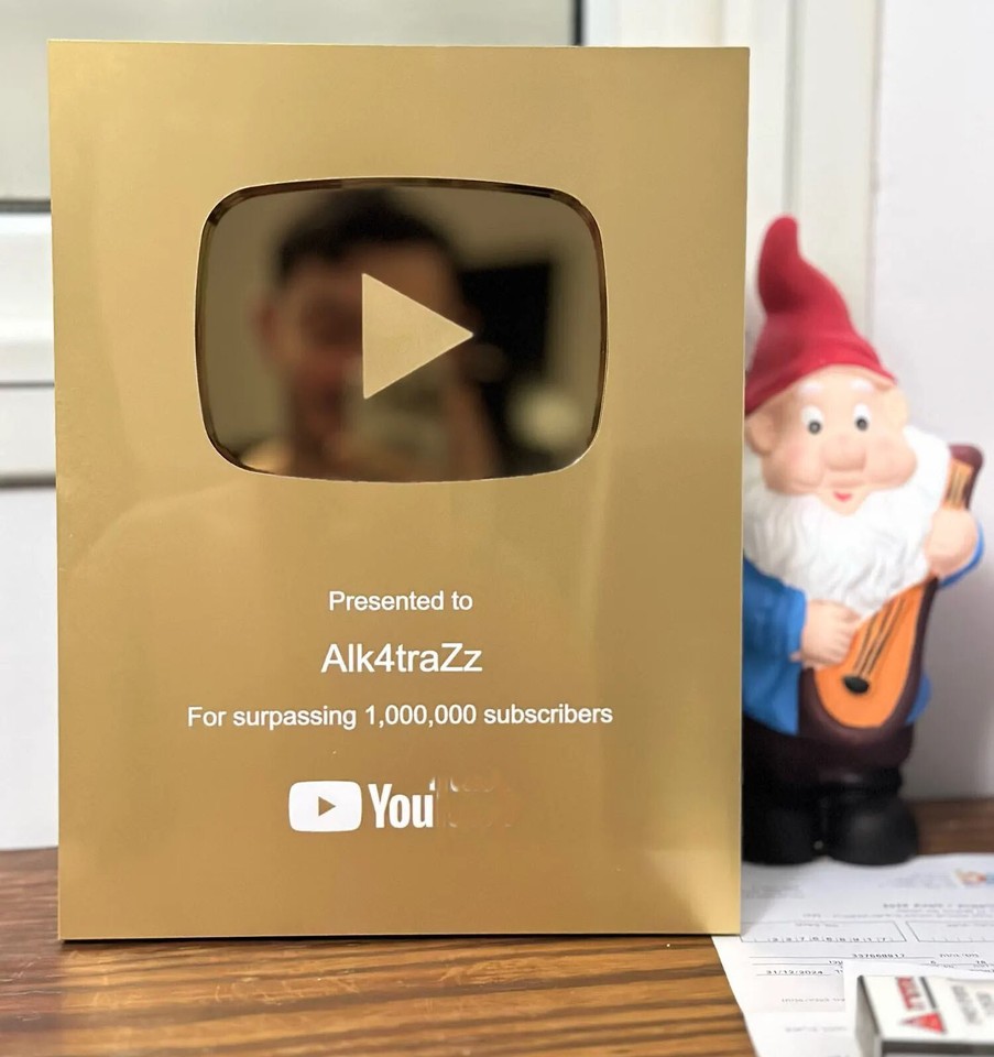 Custom YT PLAY BUTTON Awards GOLD PLAY BUTTON SILVER PLAY BUTTON Home ...