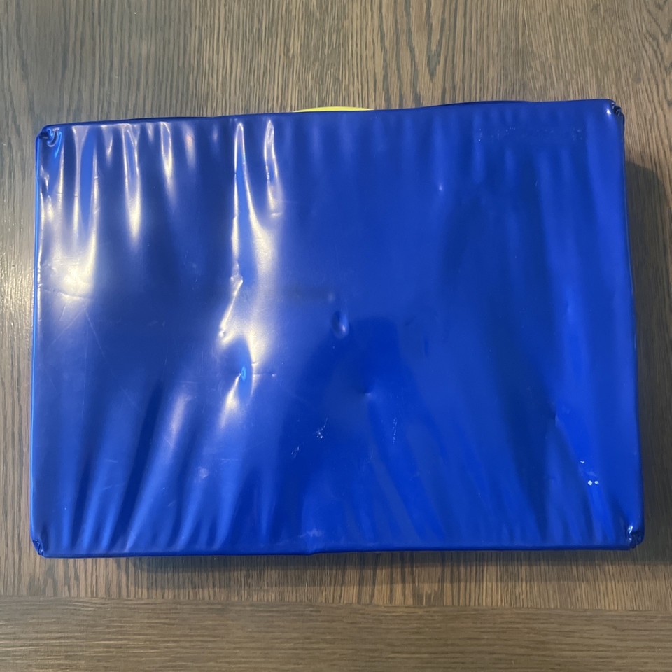 Hot Wheels Racing 48 Car Carry Carrying Case by Tara 1997 model 20010 ...