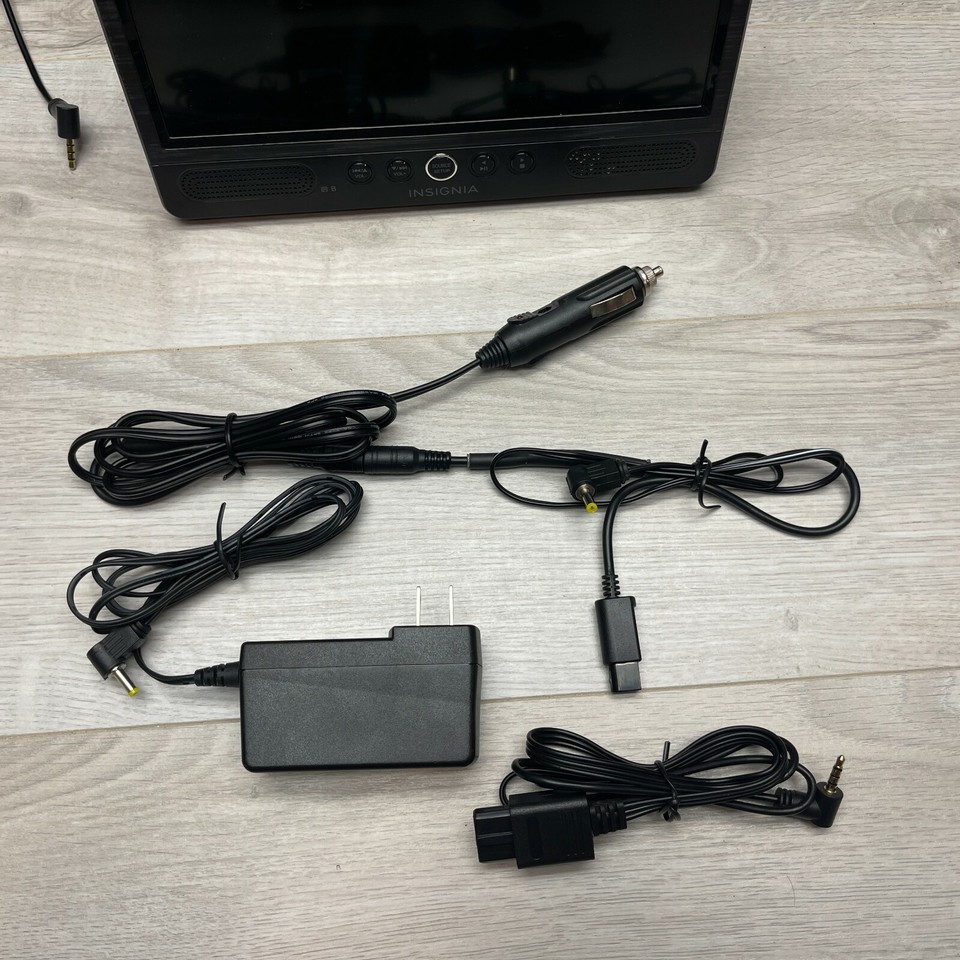 Nintendo Gamecube 10" LCD Portable Screen CAR HOME Monitor Screen Setup ...