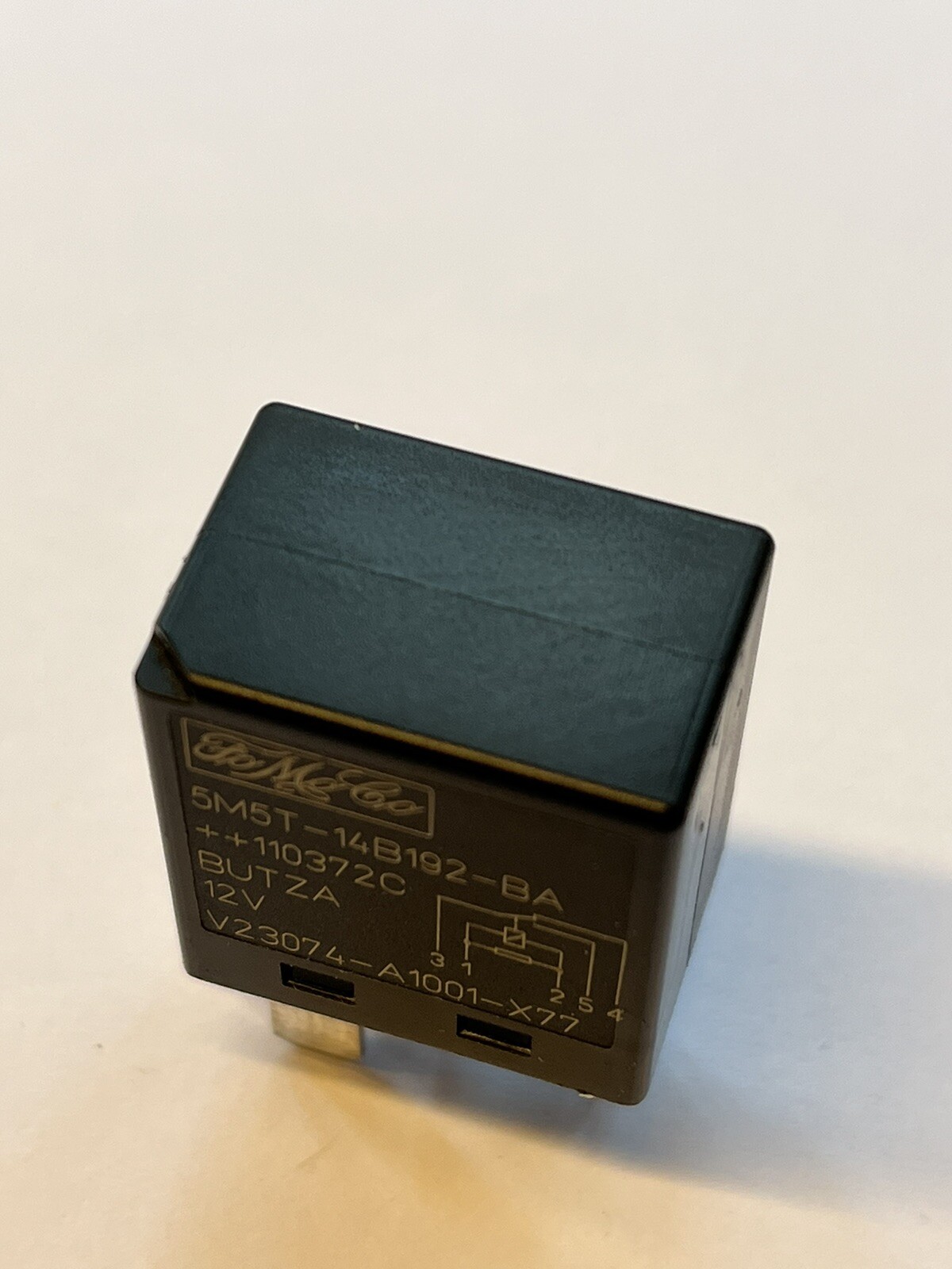 FoMoCo 5 BLADE 12V RELAY BLACK 5M5T-14B192-BA / PA66-GF25 / V23074 ...