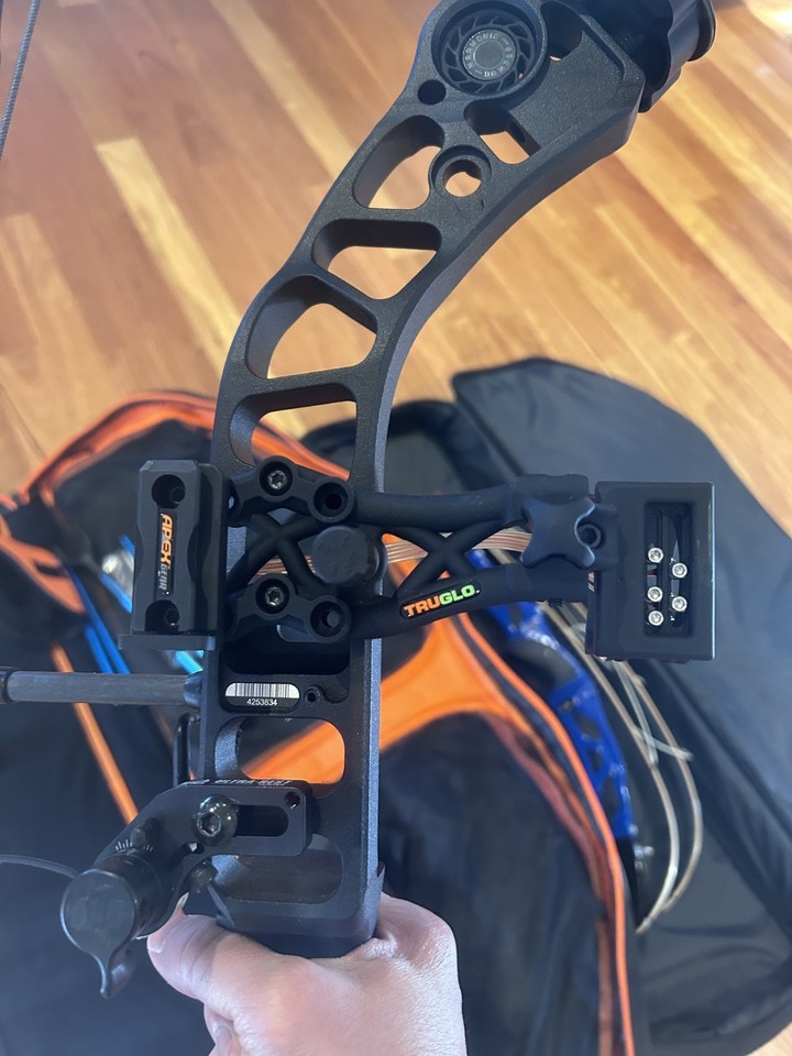 Mathews Tactic Compound Bow and accessories | eBay Australia