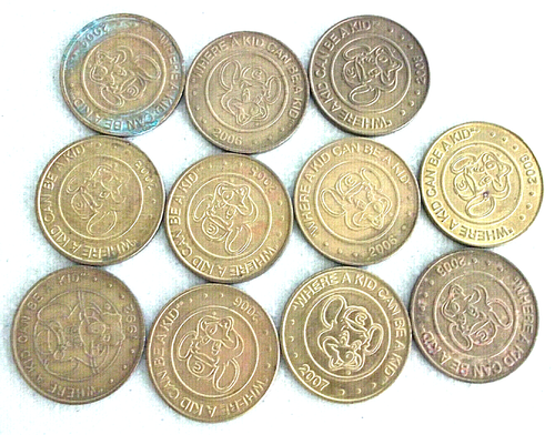 11 CHUCK E CHEESE PIZZA Chucky Cheese GAME TOKENS COINS 1992 & 2003 ...