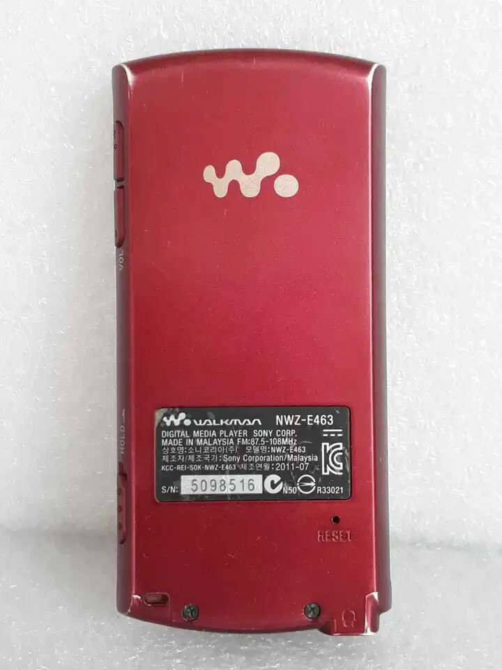Sony NWZ-E463 E Series 4GB Walkman Hand Held compact Red Mp3 player ...