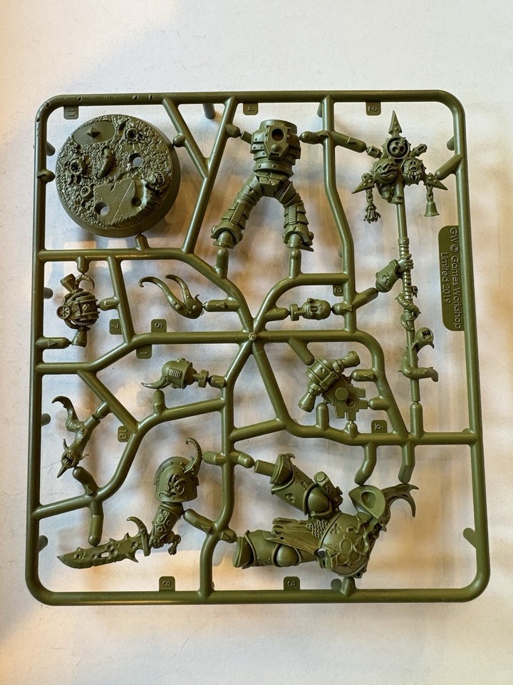 Warhammer 40k Death Guard Plague Marines ICON BEARER New On Sprue | eBay