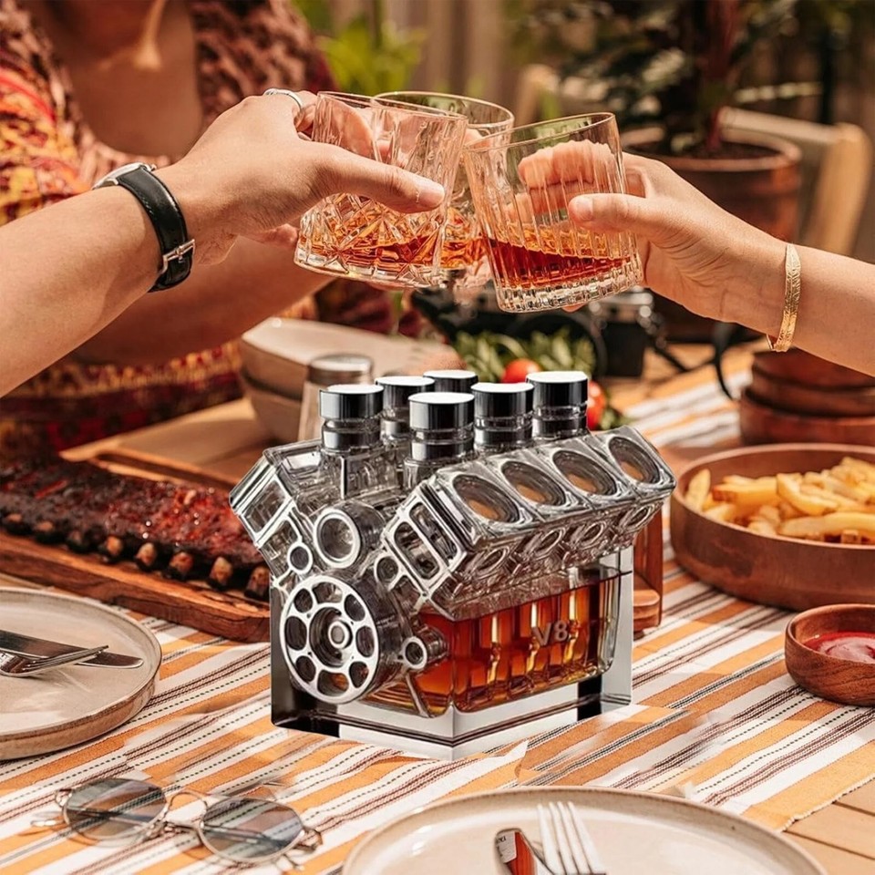 V8 Engine Whiskey Decanter – Car Motor Bar Decor Gift for Men ...