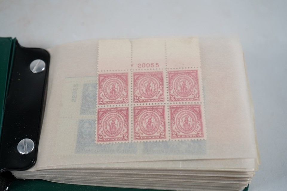 US COLLECTION OF 82 MINT BLOCKS PLATE BLOCKS & BOOKLET PANES IN SMALL ...