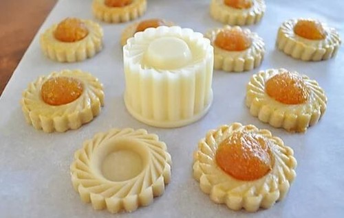 Malaysian Pineapple Jam Tart Cutter Cookies Linzer Thumbprint Mold 5pcs ...