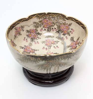 Antique Japanese Satsuma Bowl Shozan seal mark, Shimazu Clan Crest on ...