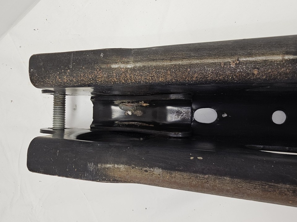 02 Silverado 2500 3/4 HD Torsion Bar Support Mount Suspension Frame ...