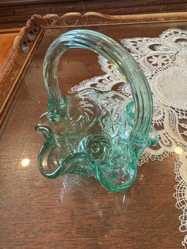 Fenton Pinwheel Mini Art Glass Basket Vtg Mint Green Ruffled Edge ...