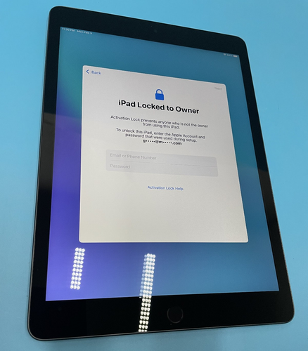 Apple iPad 9th Gen Model A2603 10.2" Wi-Fi 64GB Turns on **for Salvage ...