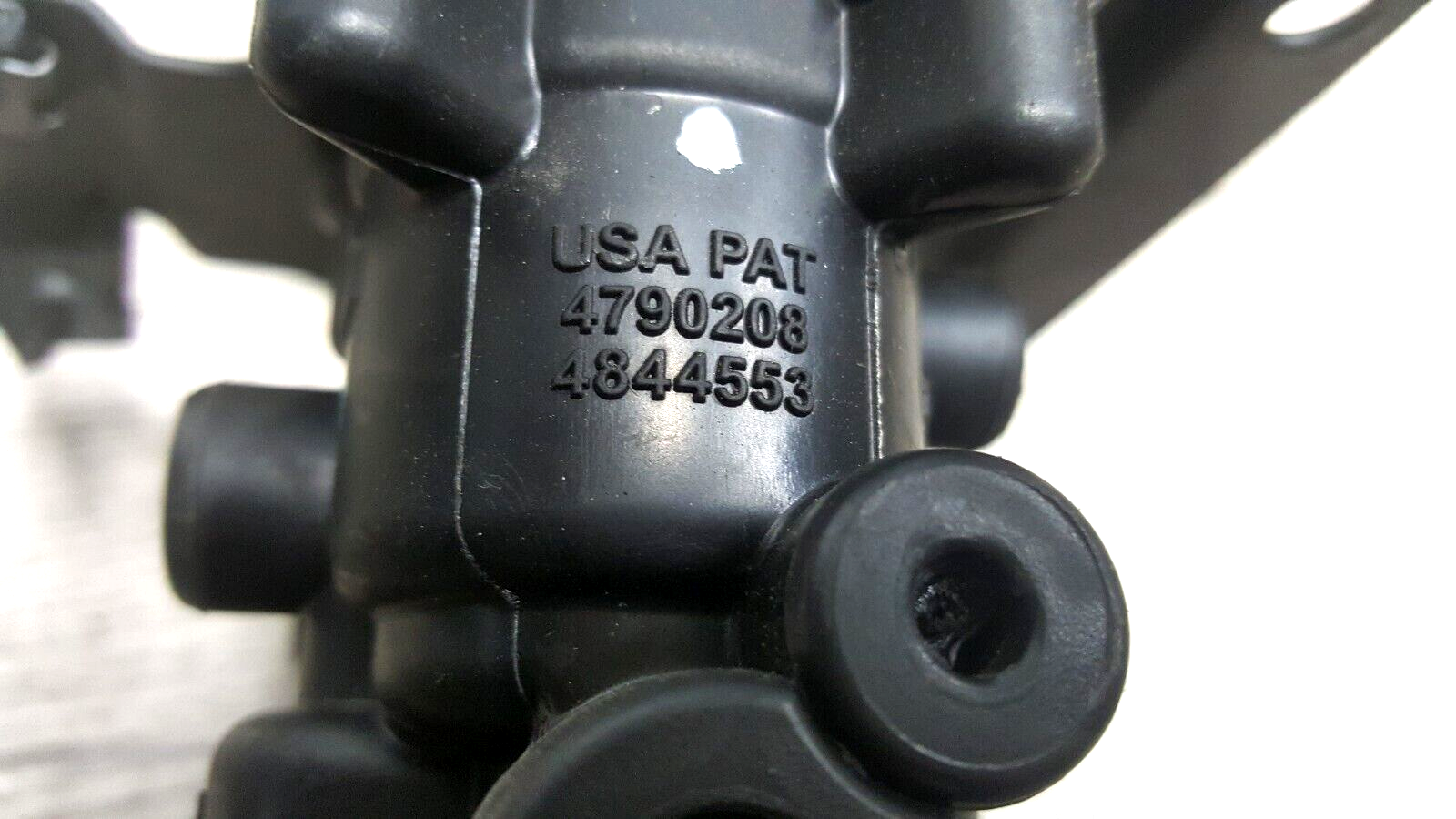 BENDIX PUSH / PULL AIR BRAKE VALVE 5001231 , 4790208 ,4844553 | eBay