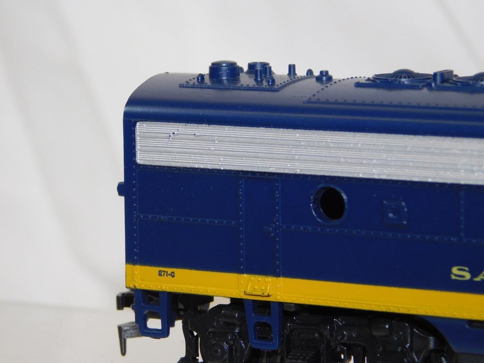 Athearn blue Santa Fe F7 B diesel dummy non-powered HO Scale Bluebonnet ...