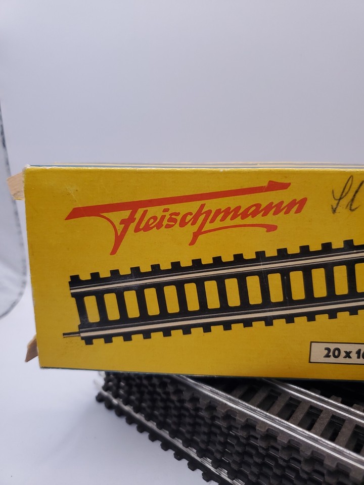 Vintage FLEISCHMANN HO TRAIN STRAIGHT ROAD BED TRACK in Original Box ...