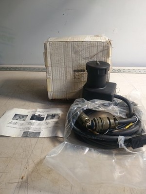 NOS 24v M998 HMMWV BATTERY CHARGER NATO SLAVE PLUG J-636A2/U 5940-01 ...