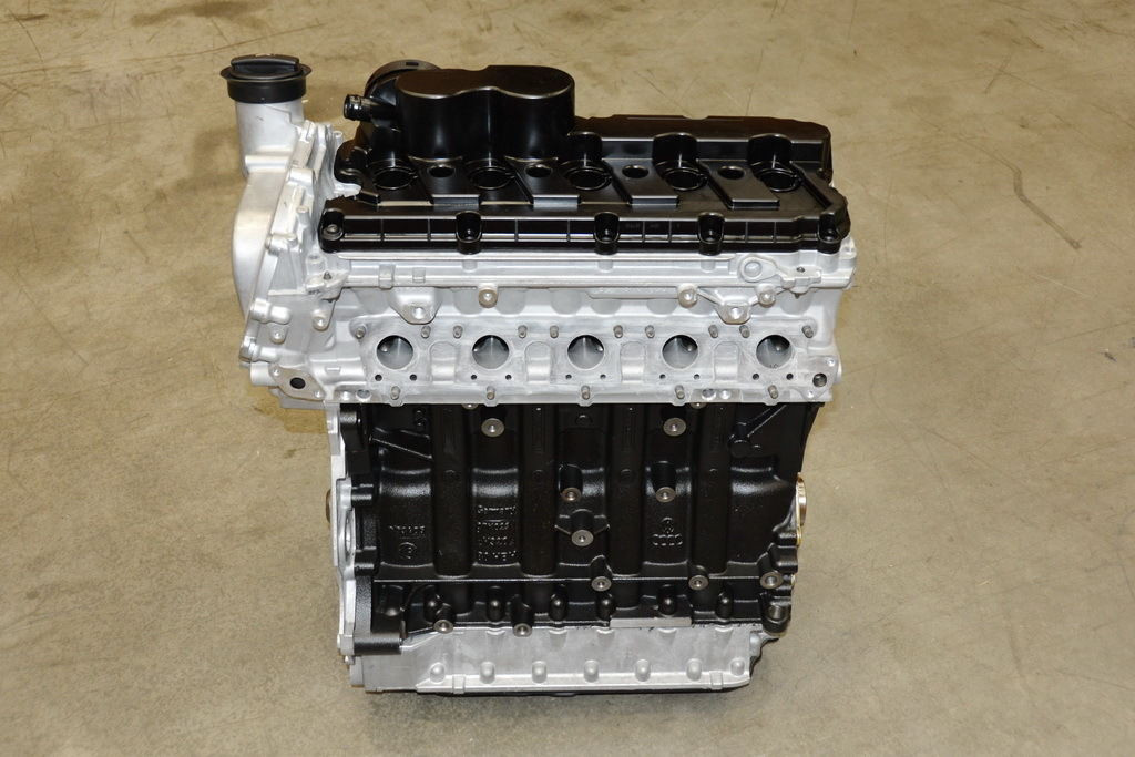 New VW Golf Jetta 2.5L OEM CBTA CBUA Engine Long Block Head Rods ...