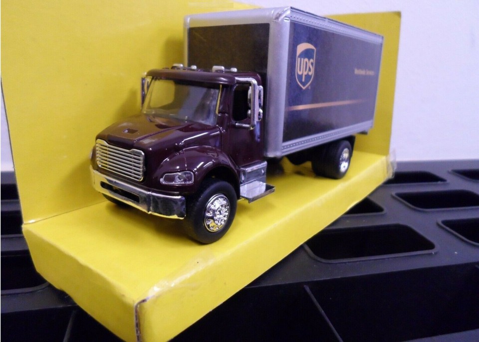 UPS Box Truck, Daron, Diecast Model Toy Car, UPS Licensed , 6", 1/50 ...