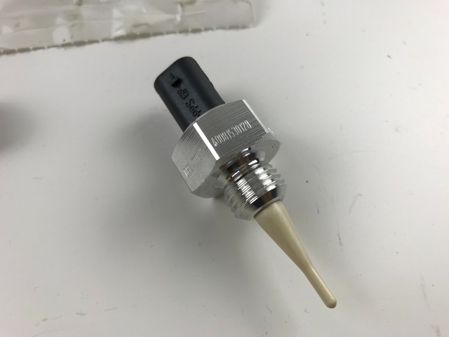 Genuine Detroit Diesel A0081530128 Temp. Sensor for sale online | eBay