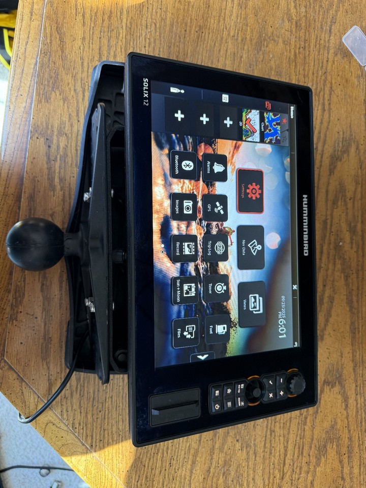 Humminbird SOLIX 12 SI G1 Fish Finder Chartplotter GPS CHO | eBay