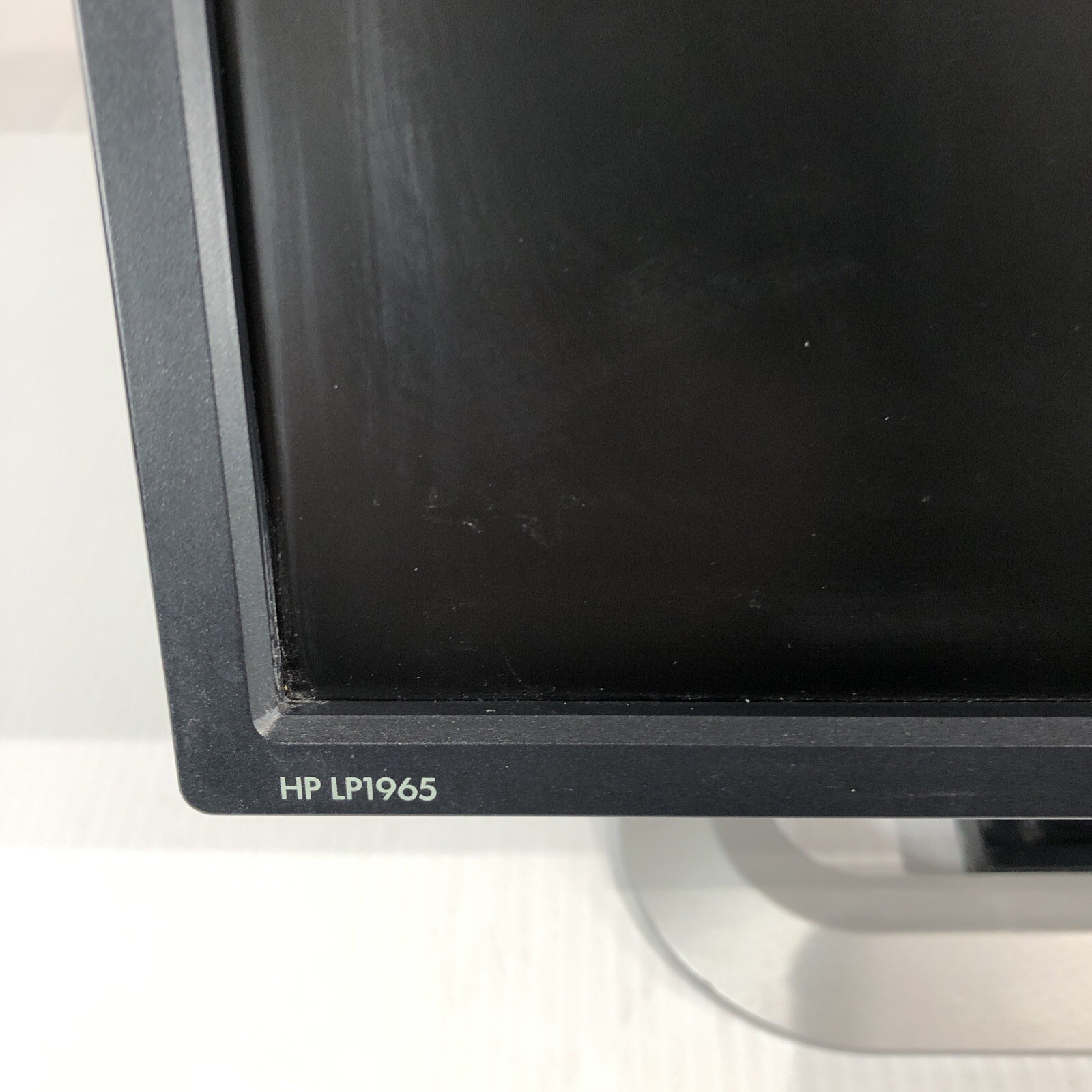 HP LP1965 19" Monitor 1280 x 1024 16.7M Colors LCD Screen 75Hz 6ms DVI ...