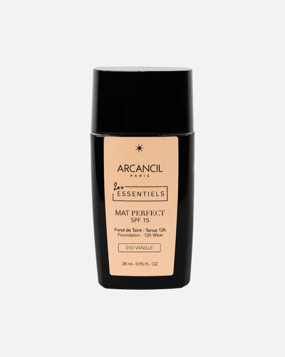 Arcancil All Essential Foundation Mat Perfect SPF15 10 Vanilla Holding ...