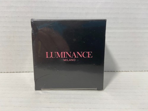 Luminance Milano Pink Blurring Setting Powder Open Box - Container ...