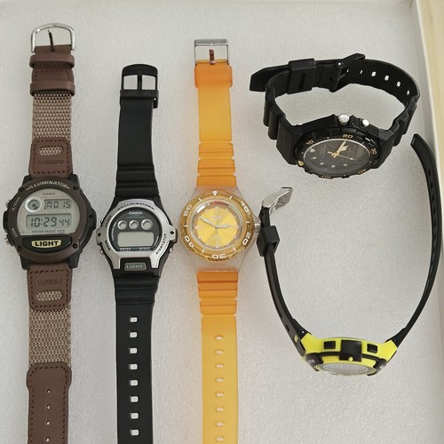 Lot of 5 UNTESTED Casio Illuminator, Speedo, Armitron Pro Sport watch ...