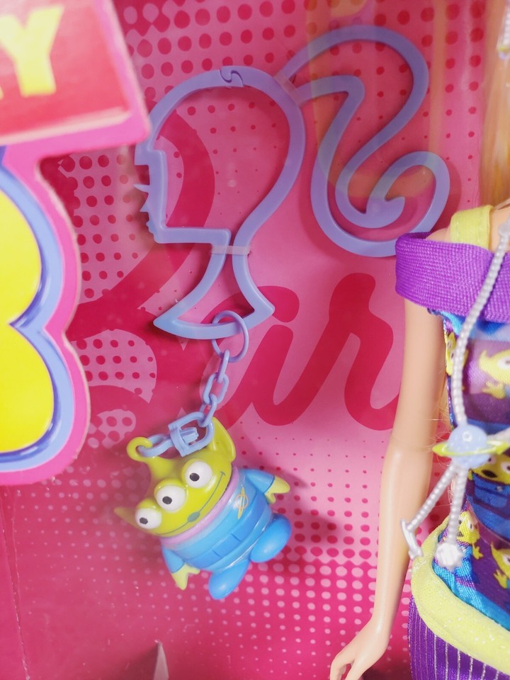 NEW 2009 Barbie Toy Story 3 Barbie Loves The Aliens Doll Mattel #R9297 ...