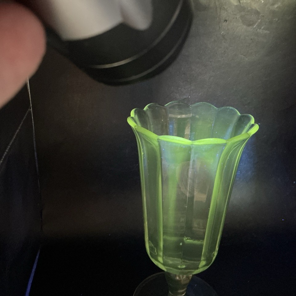 19th c. Boston & Sandwich Glass Celery Vase Flint EAPG Manganese Glow ...