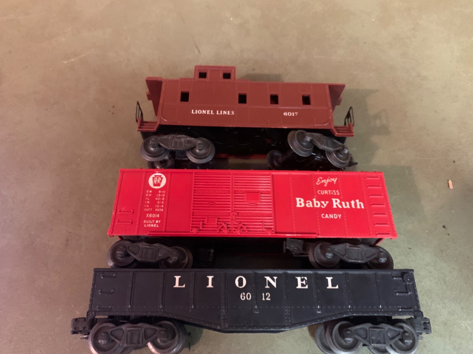 Lionel Postwar - Set #11542 - 520 Box Cab Engine and 3 Freight Cars | eBay