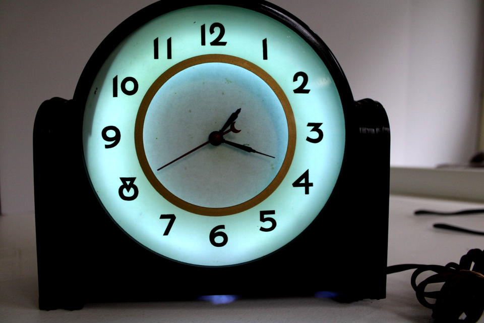 MID CENTURY MODERN LACKNER NEON GLO CLOCK BLUE NEON LIGHT MODEL WORKS ...