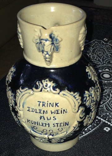 German Blue & Grey Pitcher With Grapes ~ Trink edlen Wein aus Kuhlem ...