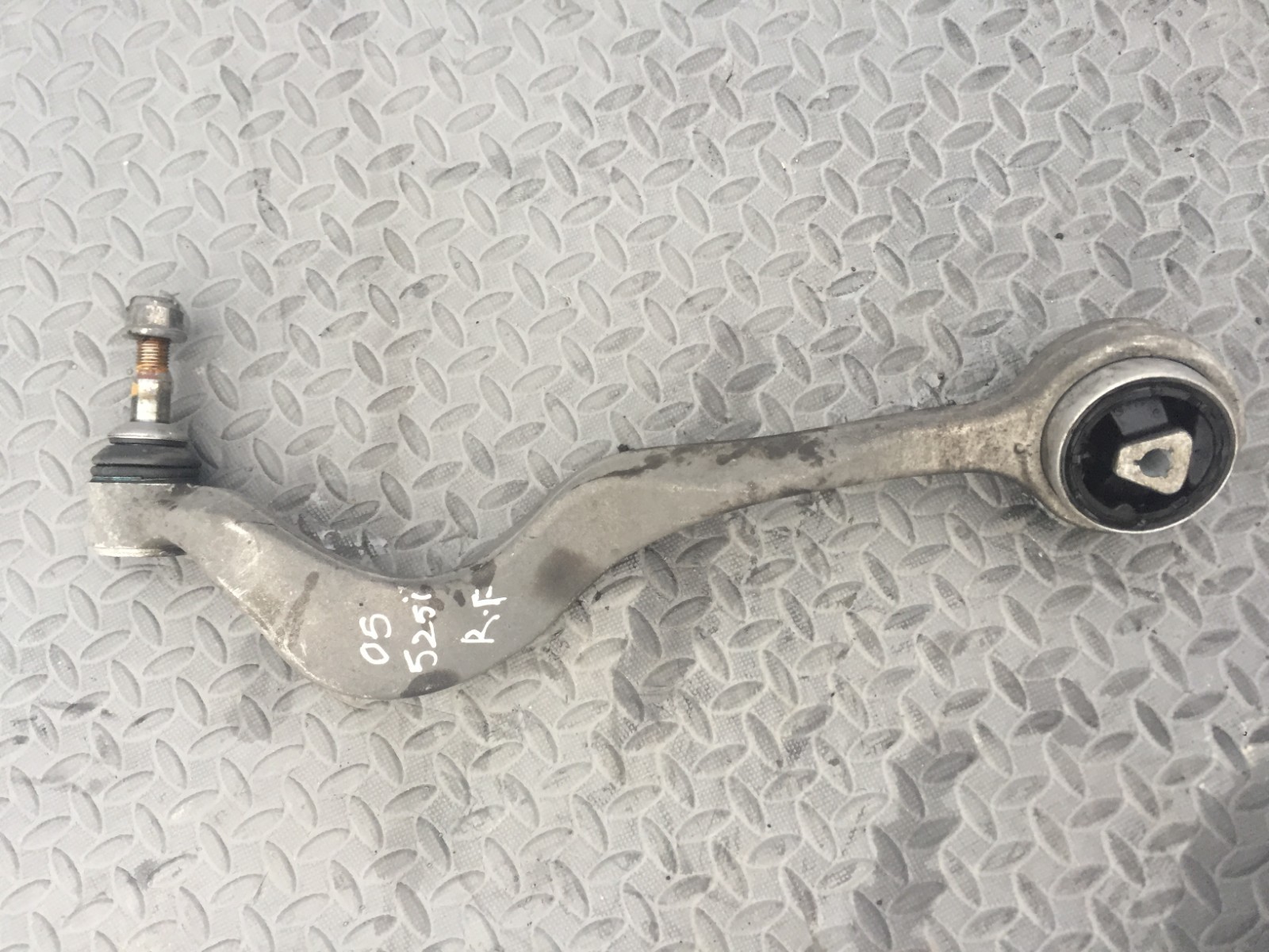 2005 BMW 04-07 E60 525i 545i 550i Right Front Lower Suspension Control ...